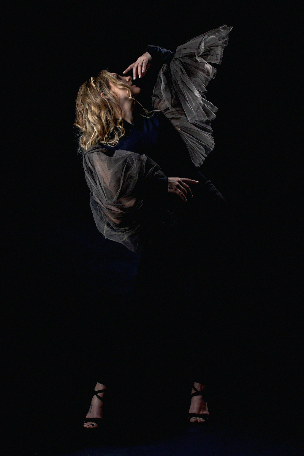 ROZES blossoms with her new EP | dosage MAGAZINE