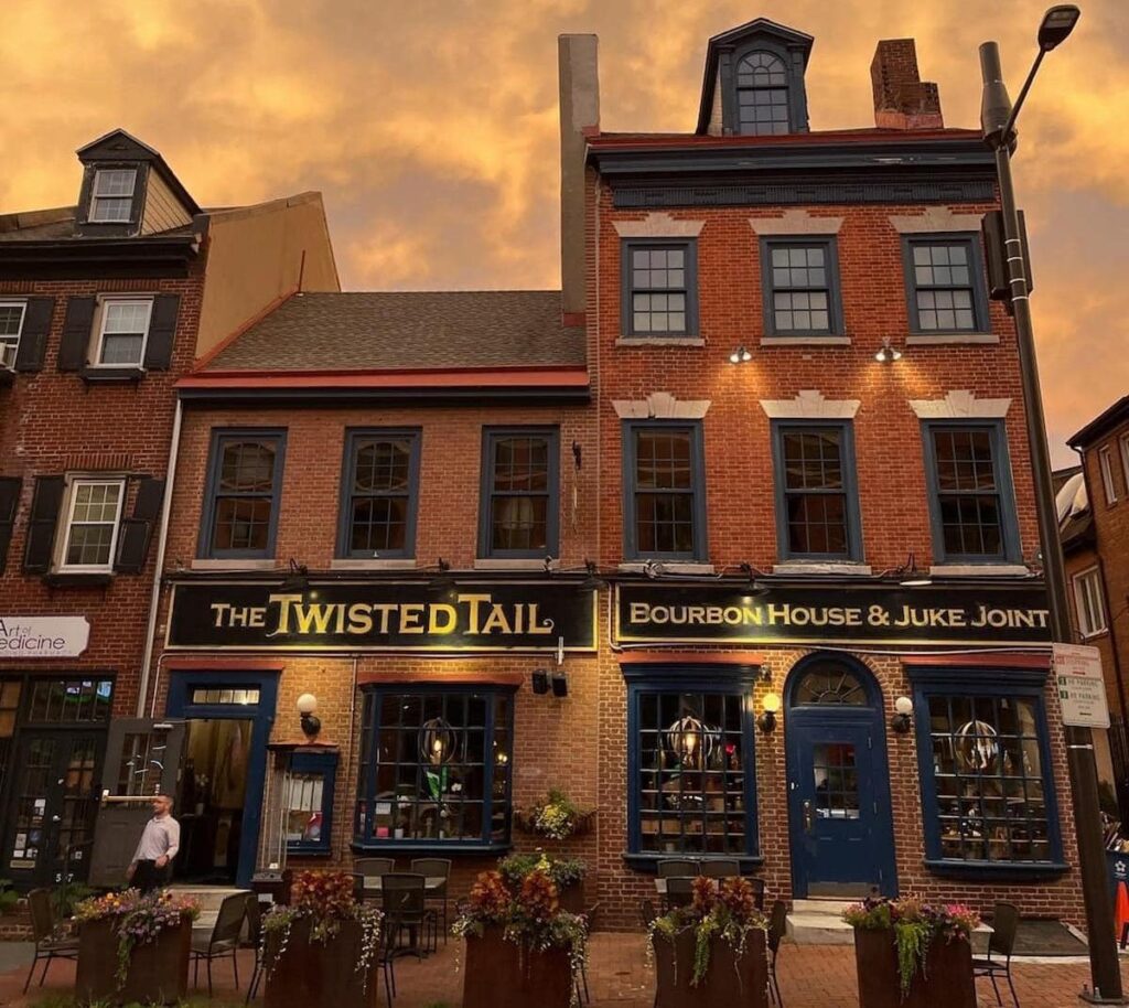 Burlesque & Blues New Year's Eve Bash at The Twisted Tail | dosage MAGAZINE