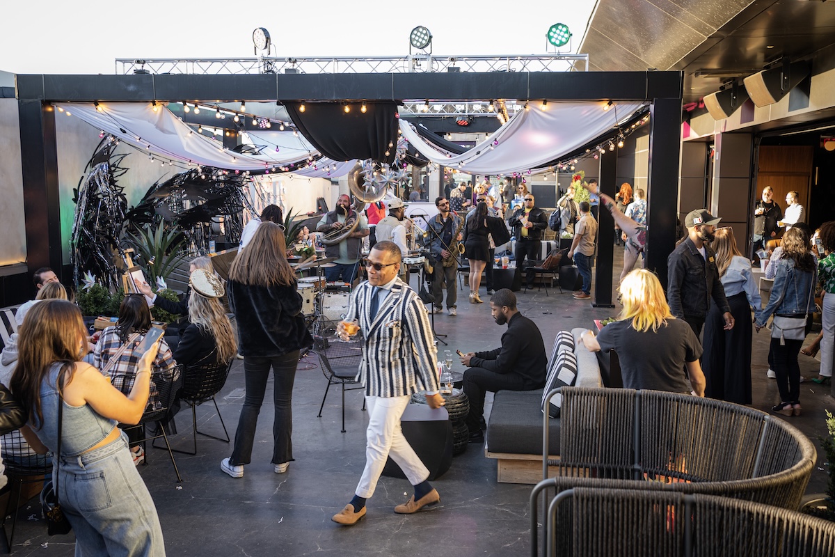 The Winner's Circle at Stratus Rooftop Lounge | dosage MAGAZINE